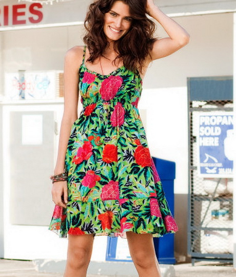 Modellen van jurken voor het strand - Mode wereld